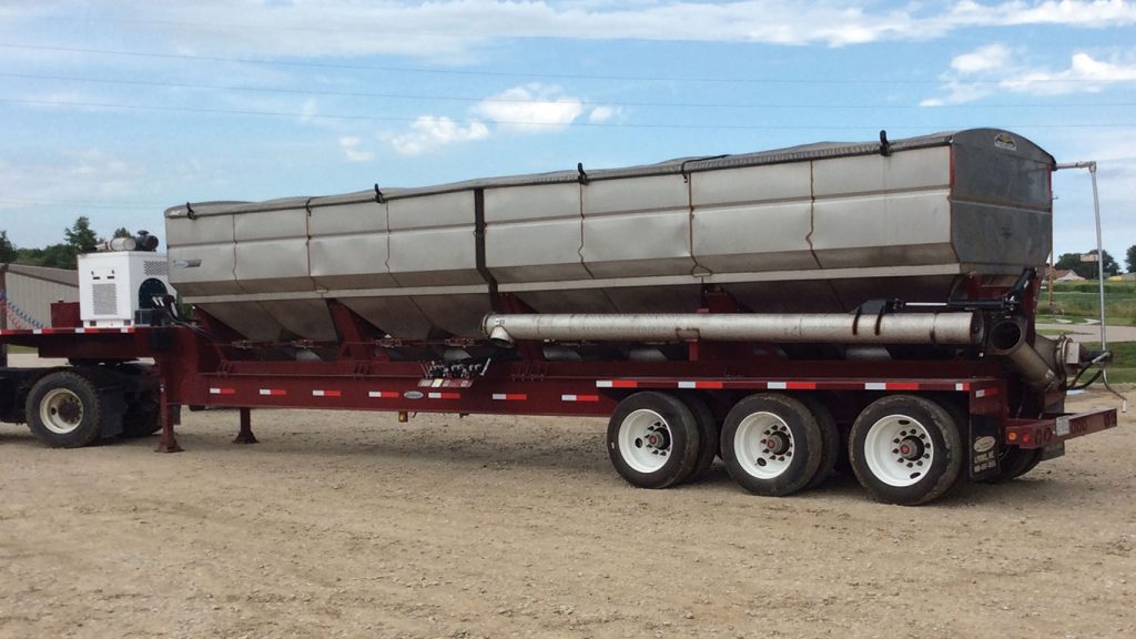 Fertilizer Tenders | Brehmer Manufacturing